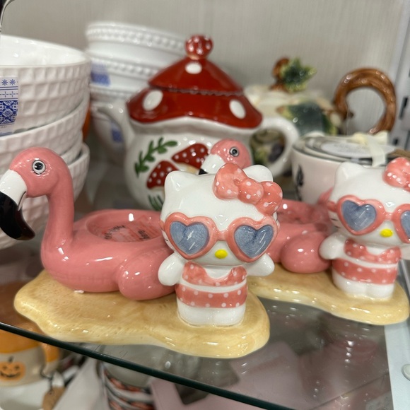 Hello Kitty | Other | 2x Hello Kitty Blue Sky Flamingo Candle Holders ...